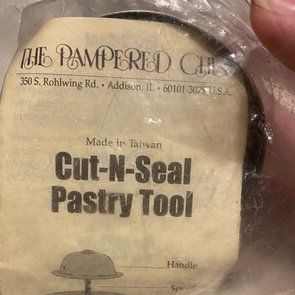 The Pampered Chef | Kitchen | The Pampered Chef Black Cutnseal Tool ...